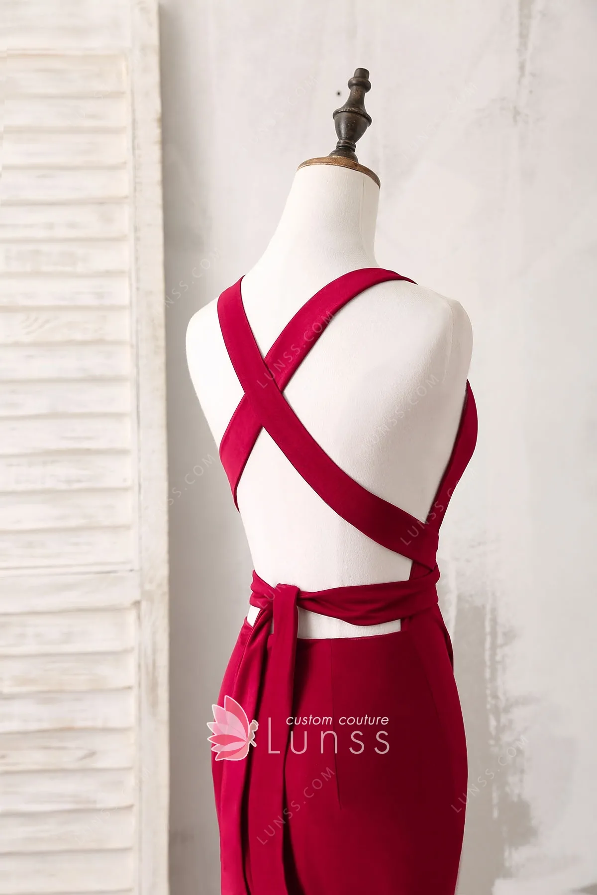 Elegant Ruby Spandex V-Neck Long Train Mermaid Prom Dress - Lunss