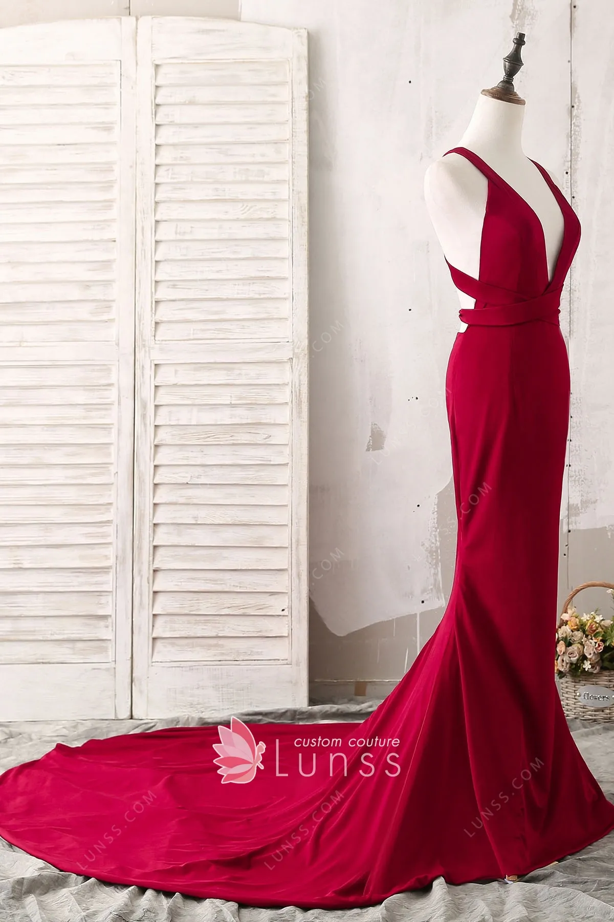 Elegant Ruby Spandex V-Neck Long Train Mermaid Prom Dress - Lunss
