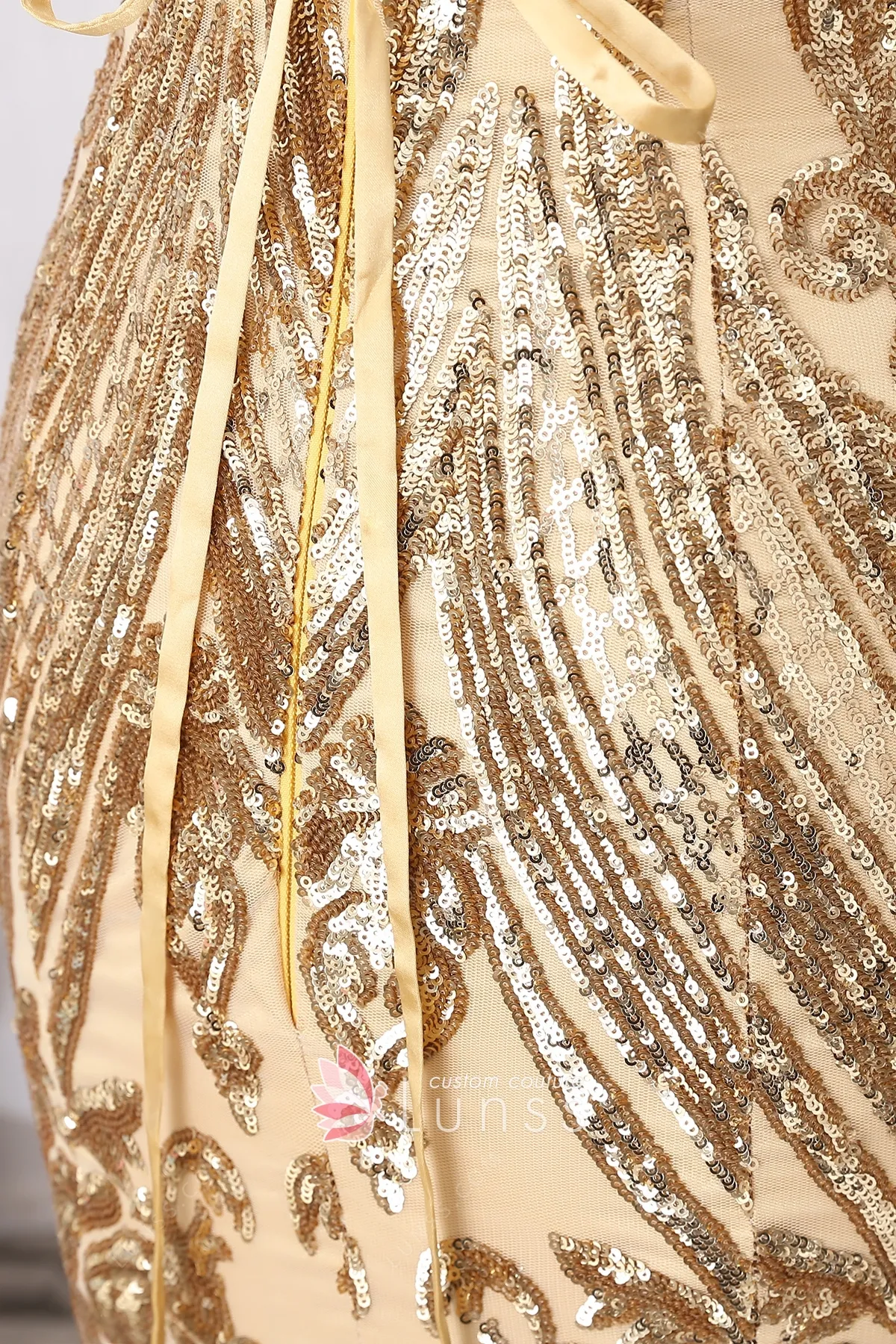 Unique Gold Sequin Spaghetti Strap V-neck Long Prom Dress - Lunss