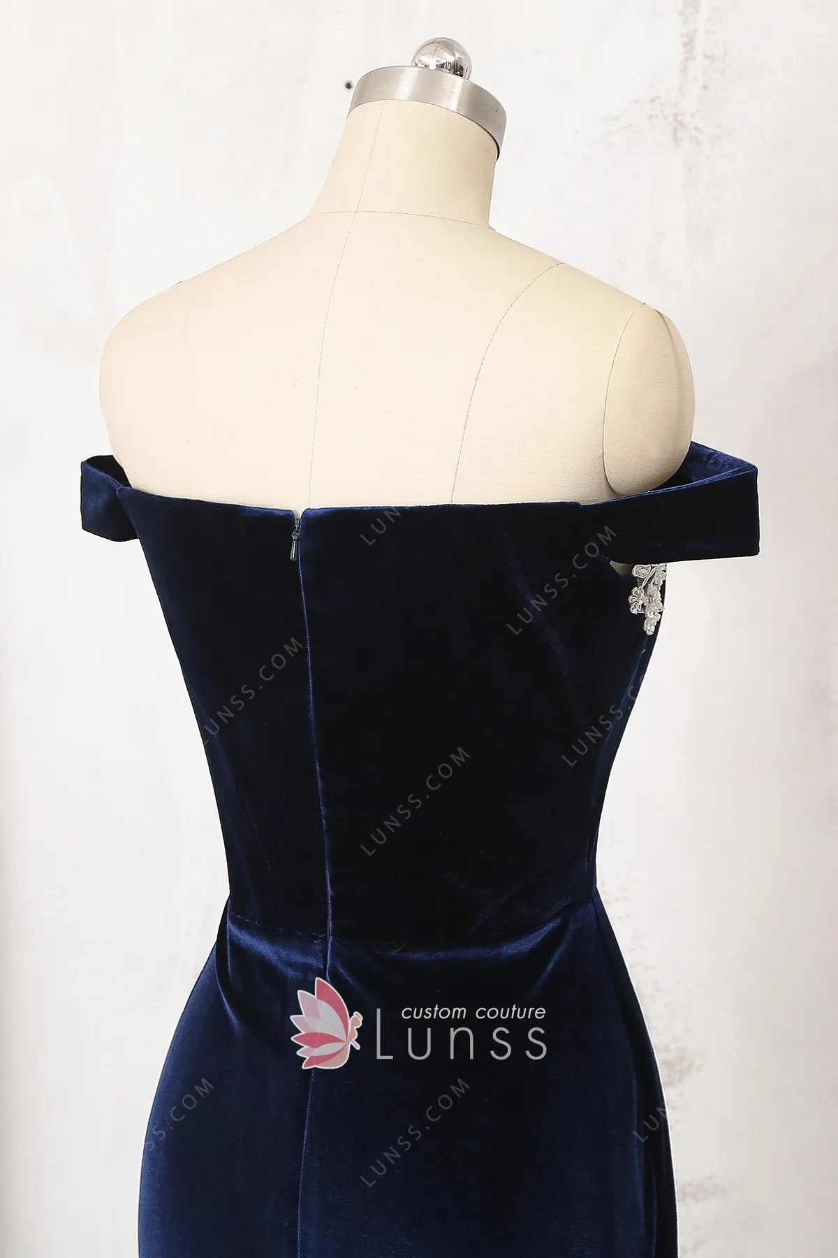 Lace Off-the-shoulder V-neck Navy Velvet Long Prom Dress - Lunss