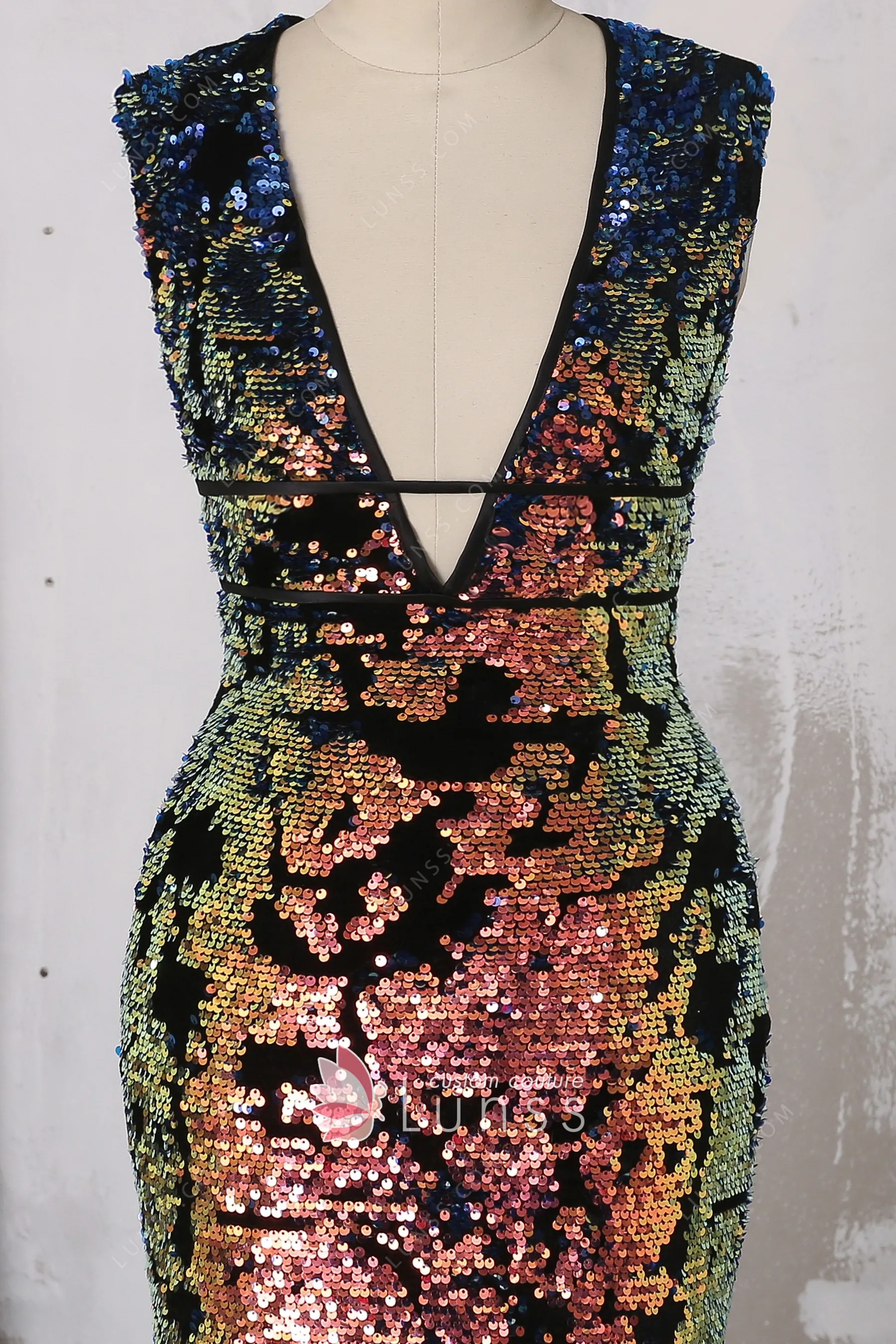 Unique Iridescent Map Sequin V-neck Trumpet Prom Dress - Lunss