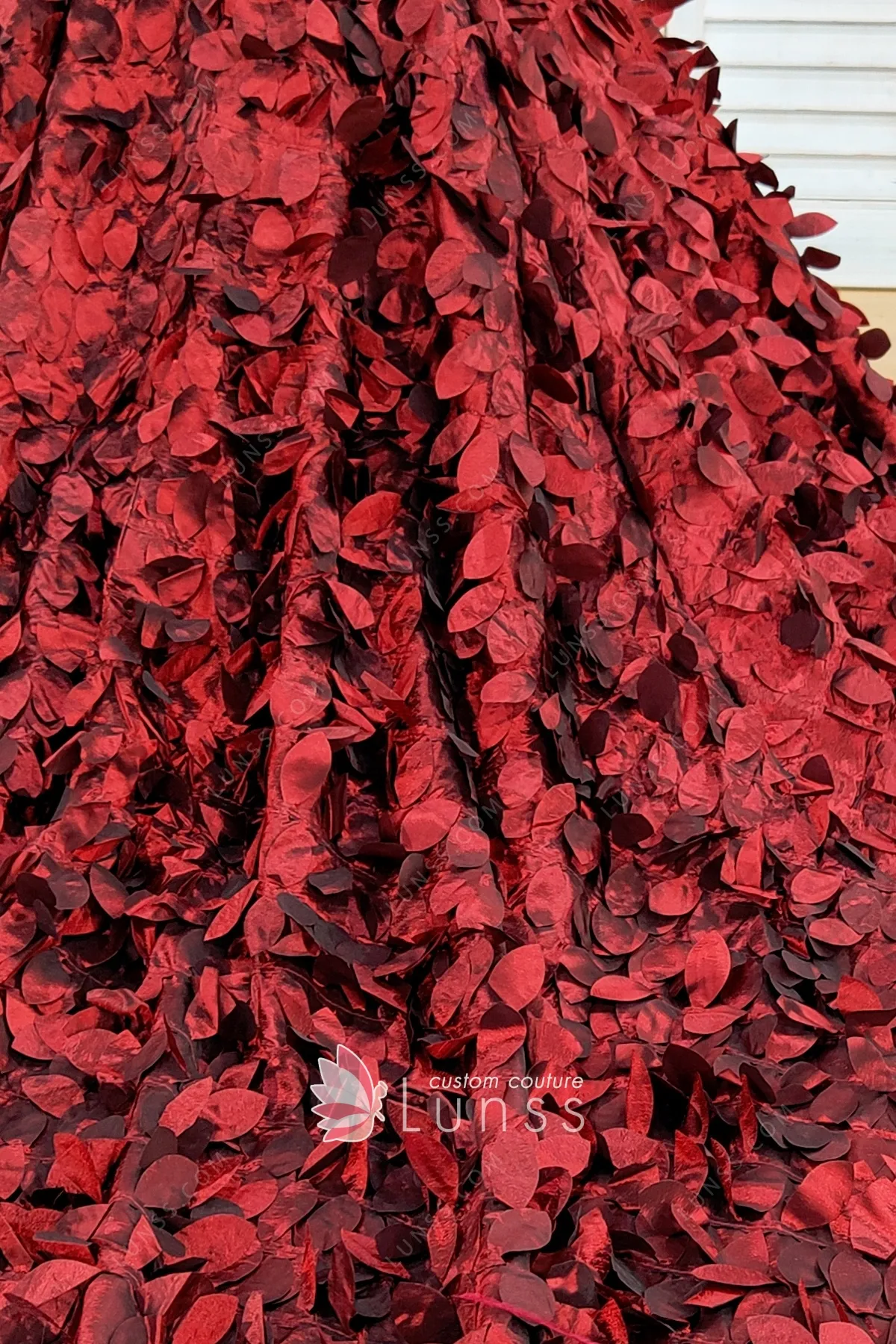 Stunning Ostrich Feathers & Leaves Red Sequin Prom Dress - Lunss