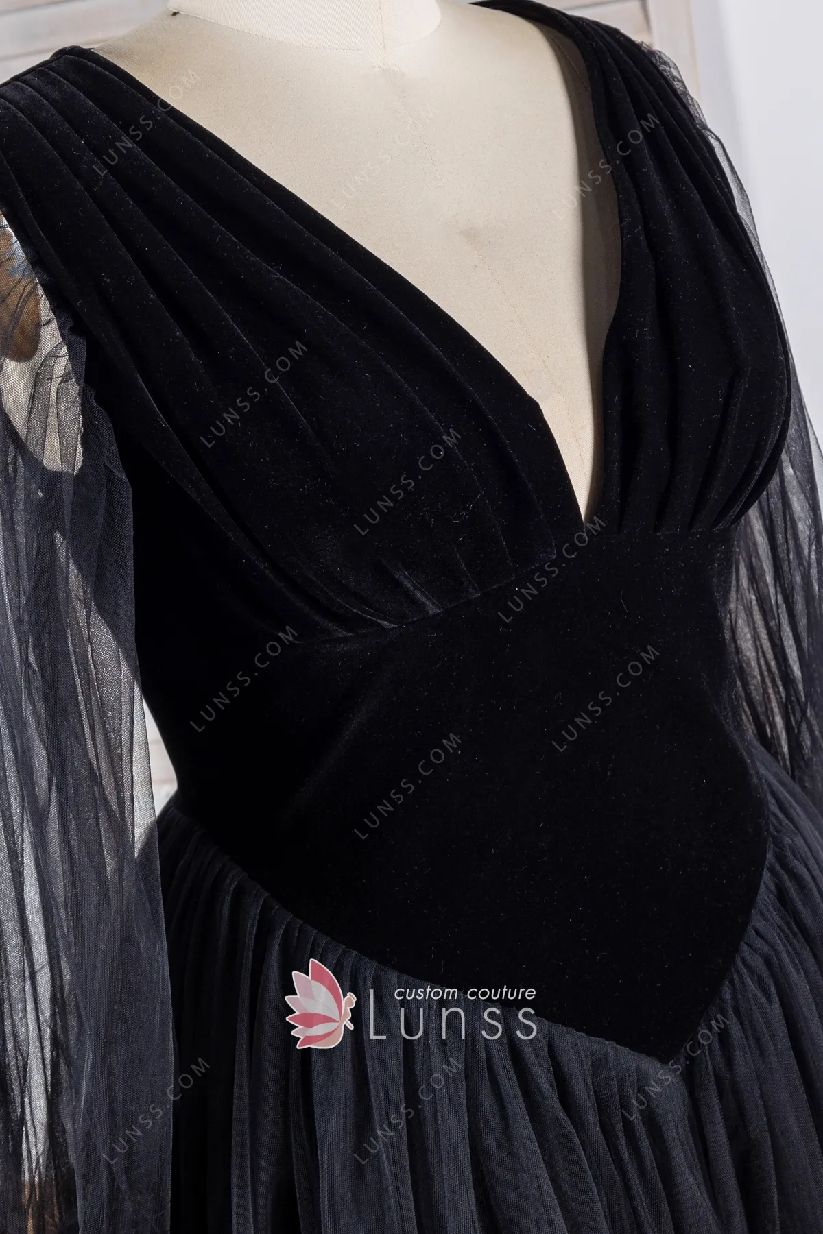 Black Velvet & Tulle Basque Waist Plus Size Prom Dress - Lunss