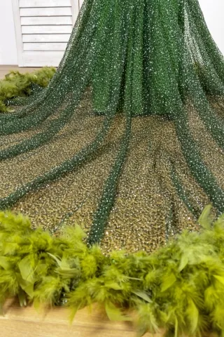 Red Glitter Lace Feather Train African American Prom Gown - Lunss