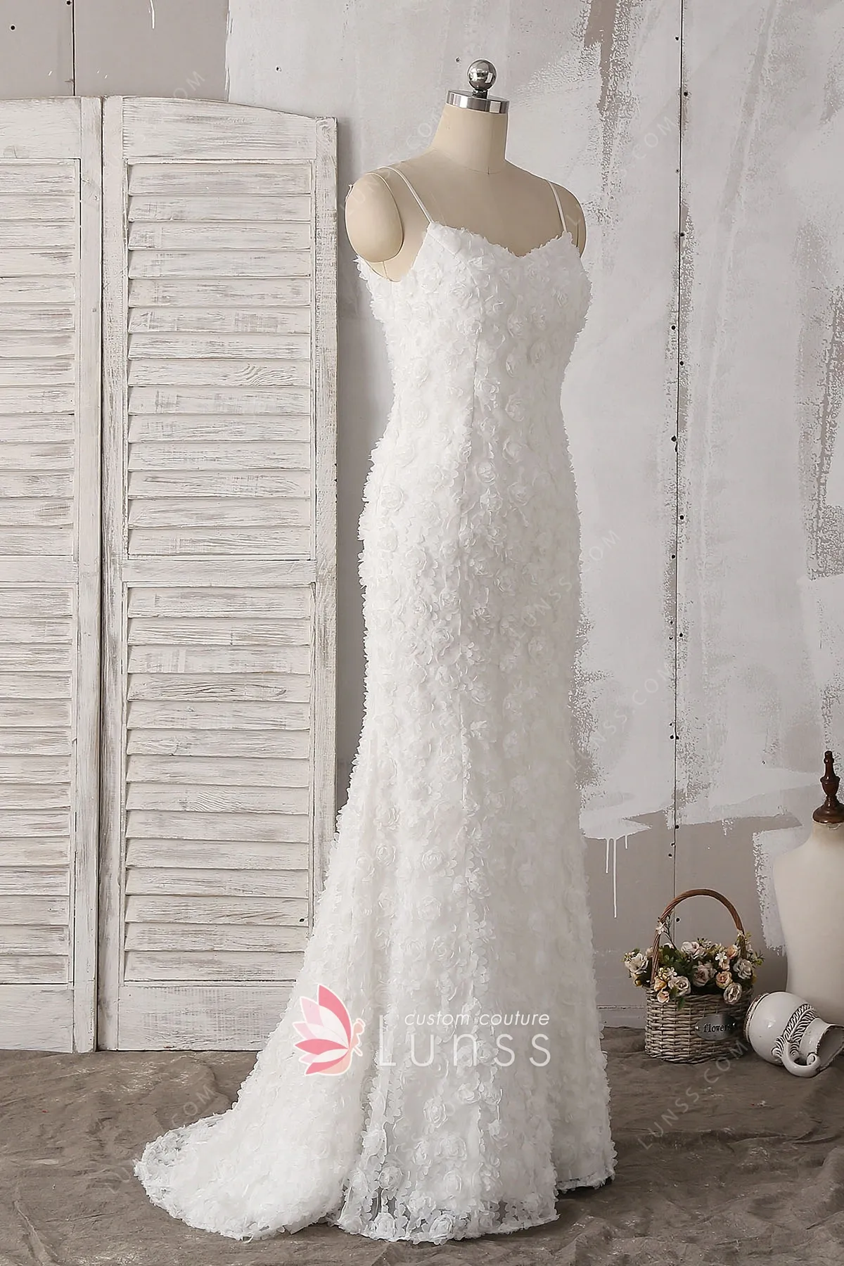 Gorgeous 3D Rose Maua Ivory Long Mermaid Harusi mavazi - Lunss