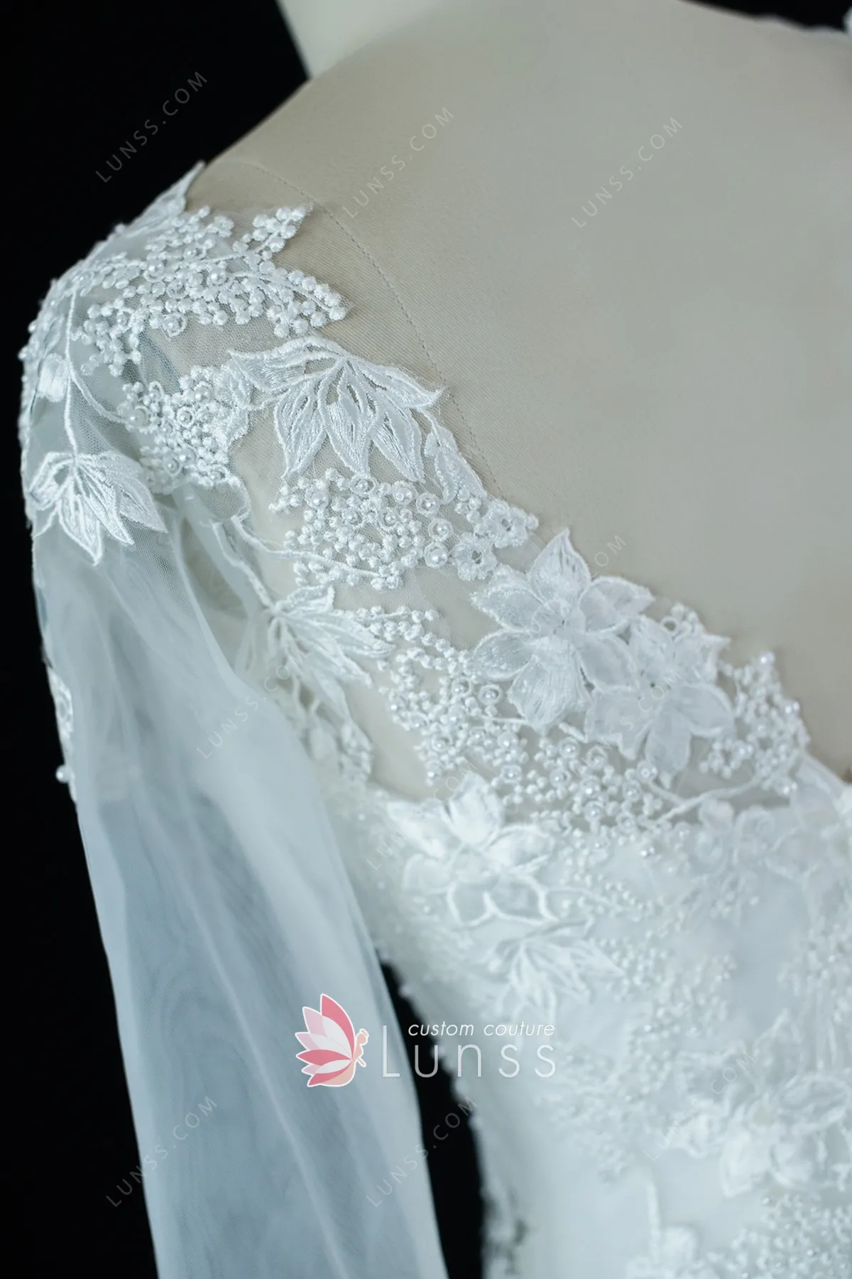 Amazing Pearls 3D Flowers Lace Tulle Sleeved Bridal Dress - Lunss