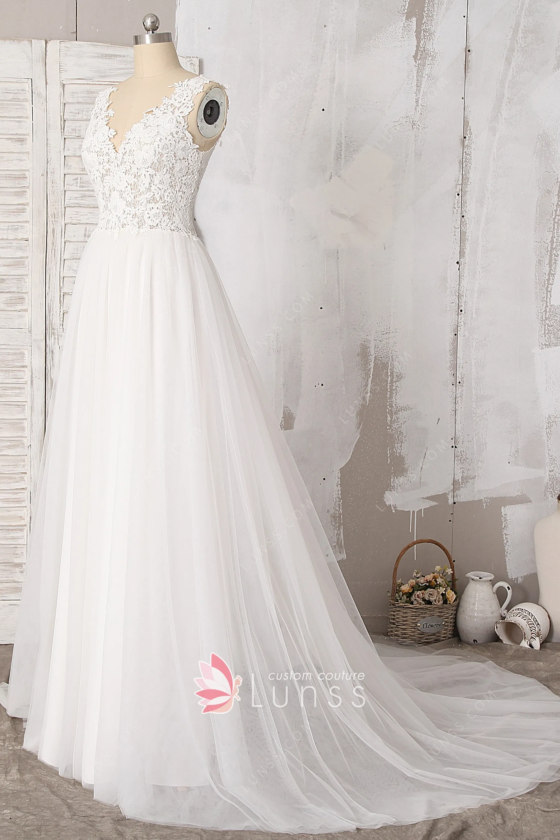 Romantic Illusion Lace Tulle A-line Beach Wedding Dress - Lunss